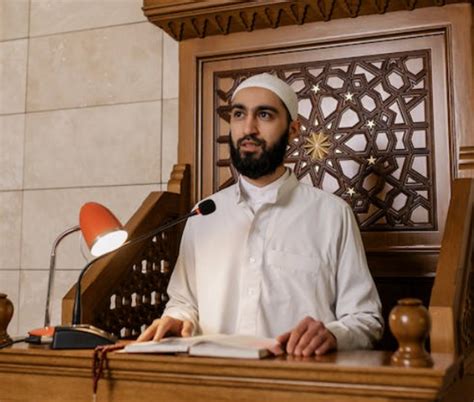 Khutbah Jumat Ramadhan Terbaik Tentang Mengisi Ramadhan Dengan Akhlak