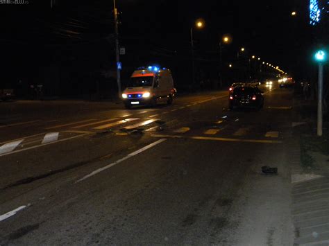 Accident Pe Strada Corneliu Coposu O Masina Care Statea La Semafor A Fost Proiectata Peste