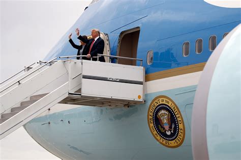 Trump Unveils New Red White And Blue Air Force One Paint Job