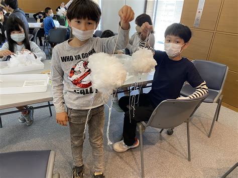おうちに飾れる♪もくもくの雲をつくろう22年11月3日 大阪市下水道科学館