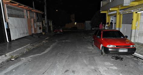 G1 Suspeito De Assalto Morre Após Ser Agredido Por Populares Em