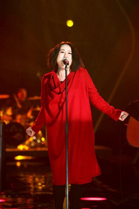 罗琦我是歌手罗琦眼睛罗琦我们的歌大山谷图库