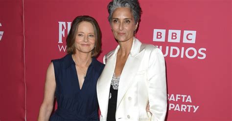 Who Is Jodie Fosters Wife Alexandra Hedison And What Is Their