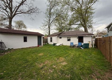 252 43rd St Se Grand Rapids Mi 49548 Redfin