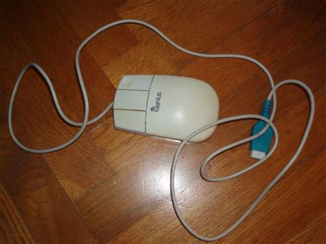 Tastatura I Miš Stari Modeli