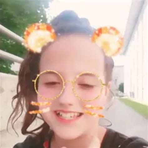 Leonie Singer Fan Youtube