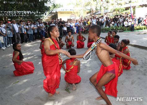 필리핀 소수민족 아에타 원주민 청소년의 전통춤 네이트 뉴스