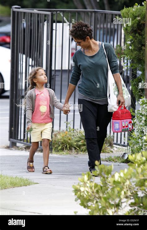 A Pregnant Halle Berry And Her Daughter Nahla On The School Run