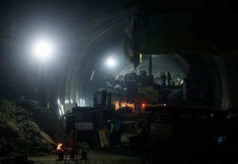Rat Miners To Help Rescue 41 Men Stuck In Indian Tunnel