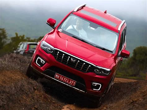 Mahindra Scorpio N Z6 Vs Scorpio Classic S11 Which Variant Offers