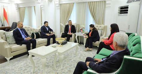 وەزیری کشتوکاڵ و سەرچاوەکانی ئاو لەگەڵ ژمارەیەک لە بەڕێوەبەرانی سنووری