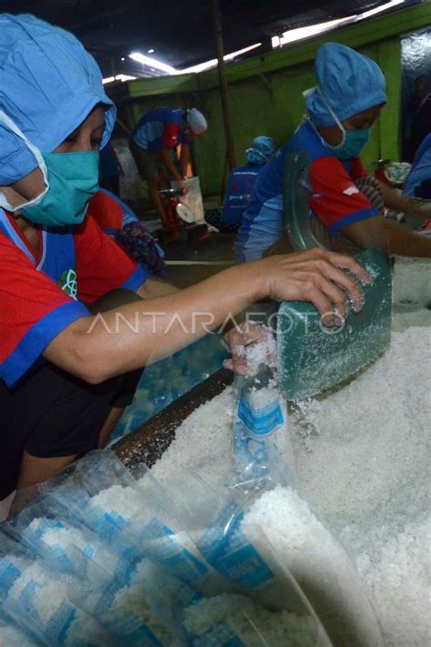 PRODUKSI GARAM KONSUMSI BERIODIUM ANTARA Foto