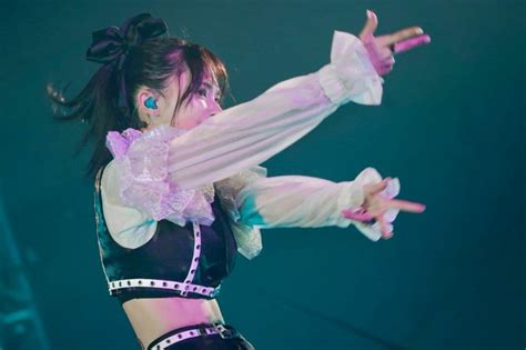 ｢aiみたいな美少女｣と言われる｢藤咲凪｣本当の姿 生放送で｢2児の母｣と突然告白､知られざる半生 映画・音楽 東洋経済オンライン