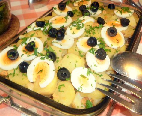 Bacalhau à Senhor Prior is a very traditional cod fish dish in