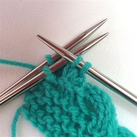 Knitting The Loopy Bind Off A Tutorial By La Visch Designs