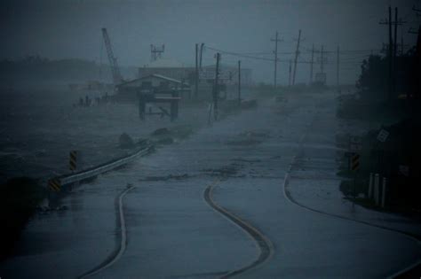Hurricane Ida Hits Us Gulf Coast As Powerful Category 4 Storm