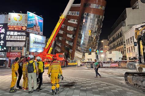Fierce Earthquake Rattles Taiwan Killing 9 And Injuring More Than 1000