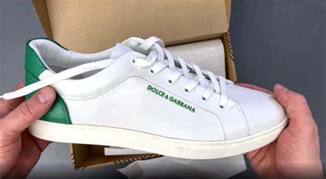 Распаковываю кеды Dolce & Gabbana