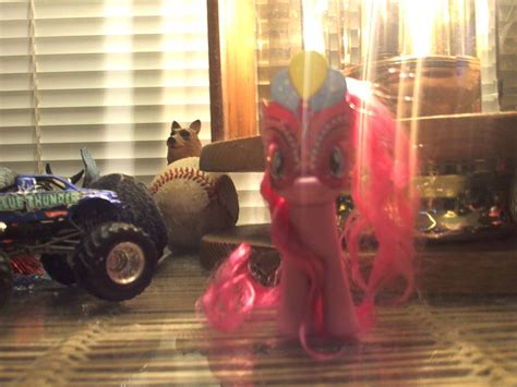 Pinkie Pie Front View With Mask By Mlpandsonicfan101 On Deviantart