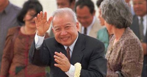 ព្រះរាជជីវប្រវត្តិសង្ខេប ព្រះករុណាព្រះបាទសម្តេចព្រះនរោត្តម សីហនុ «ព្រះបរមរតនកោដ្ឋ ក្រសួងព័ត៌មាន