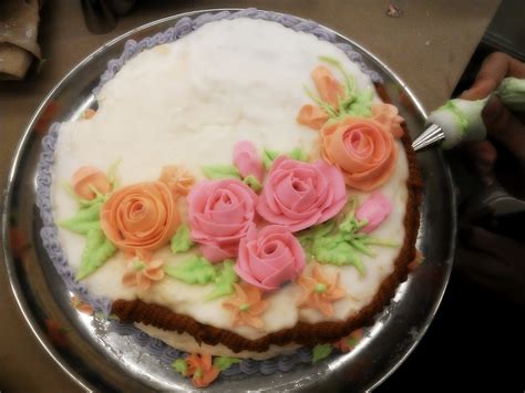 Treat Your Tongue Wiltons Cake Decorating Class