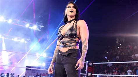 Wanna Be Included So Bad Current Wwe Champion Takes Subtle Jab At
