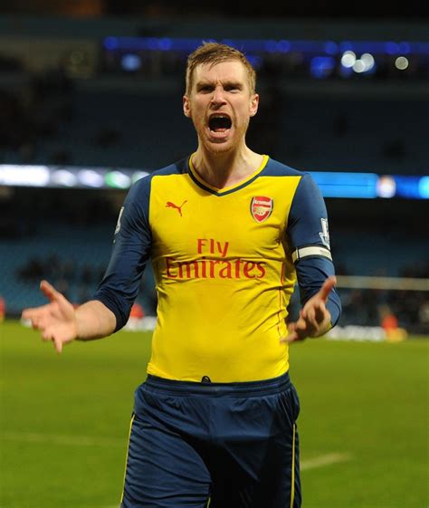 Arsenal News Per Mertesacker Dropped For Gunners Clash With Everton Twitter Reacts Metro News