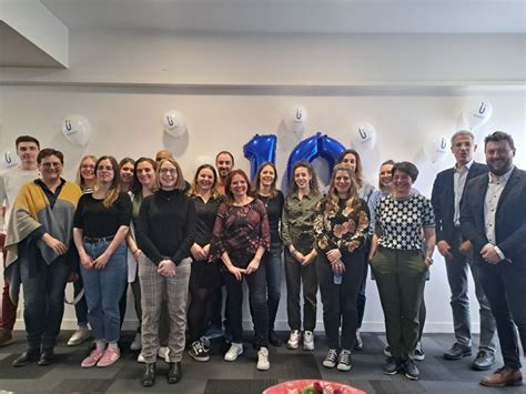 Joyeux Anniversaire 🎂 Aujourdhui Toute Léquipe Dassemblia Sest Rassemblée Pour Célébrer