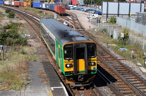 Class 153 Tomcurtisrailgallery