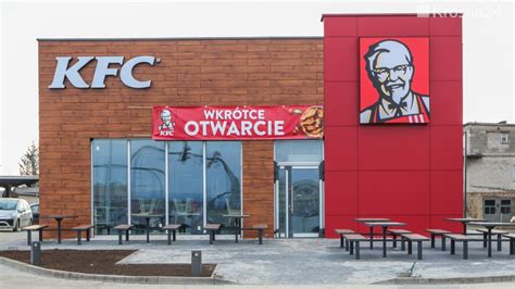 Kubełki skrzydełek za złotówkę Zbliża się otwarcie KFC