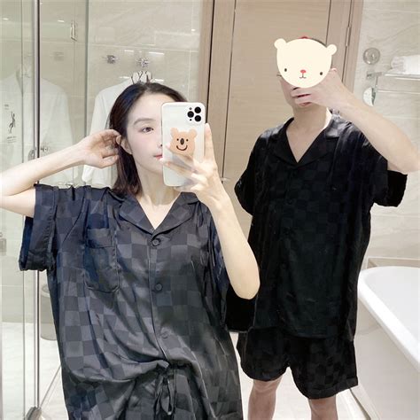 Ins慵懒风情侣短袖睡衣夏季薄款冰丝棋盘格子家居服大码200斤套装虎窝淘