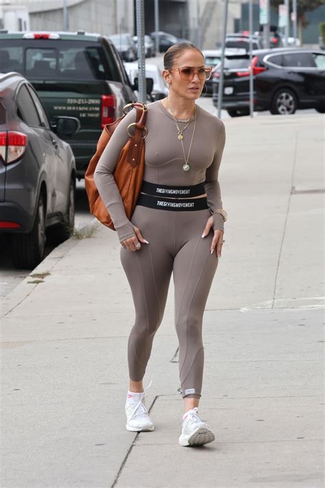 Photo Jennifer Lopez Yoga Workout La 01 Photo 4973334 Just Jared Entertainment News