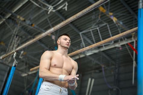 Preparazione Topless Dell Atleta Dare Relativo Alla Ginnastica