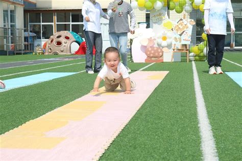 爬行一小步 成长一大步 画水中心幼儿园开展“萌宝爬爬乐”活动