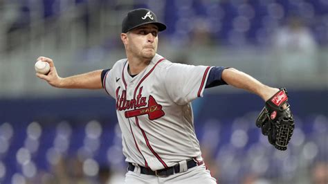 Healthy All Star Pitcher Could Offer Cubs Depth Yardbarker