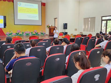 Hơn học viên tham dự lớp tập huấn kỹ năng tư vấn truyền thông giáo dục sức khoẻ cho người bệnh