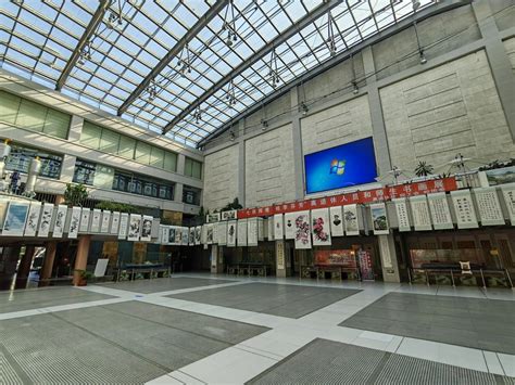 “七秩辉煌 矢志一流 桃李芬芳” 师生书画诗歌征文作品展成功举办