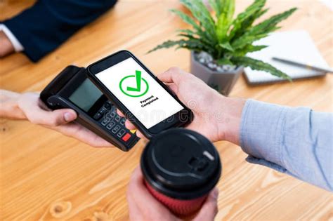 Modern Shopping Lifestyle With Smartphone Application Entity Stock Illustration Illustration