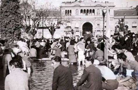 El día que los trabajadores colmaron la Plaza de Mayo para pedir la