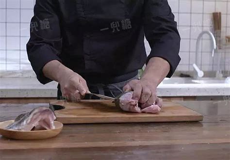 鱼刺卡喉咙别再喝醋啦教你这样做鱼刺自己就能跑出来 一兜糖 家的主理人社区
