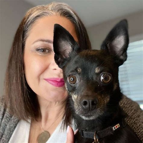 Scammer With Photos Of Rachael Goinggrachael