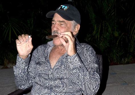 Esposa De Andrés García Revela Que El Actor Sufrió Una Recaída Por El
