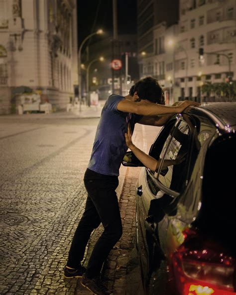 Alejandro Claveaux Será Garoto De Programa Que Desaparece Misteriosamente Em Novo Filme Gay Pheeno