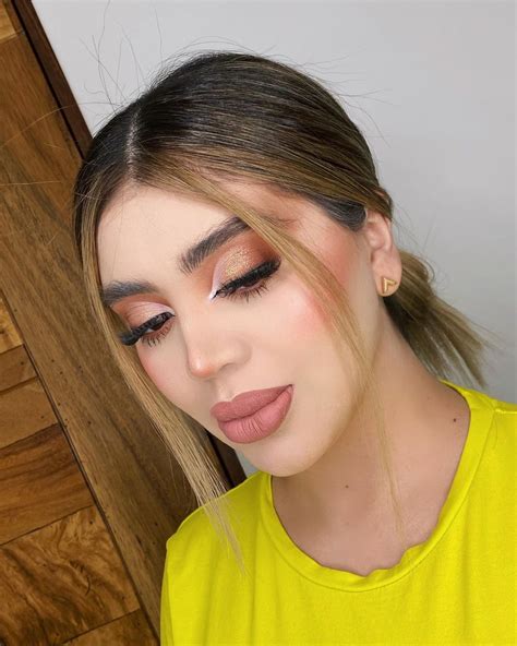 Lipstick Makeup Looks Ideas
