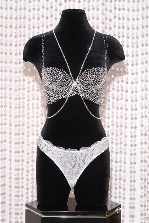 Cómo es y quién llevará el nuevo Fantasy Bra en el Victoria s Secret