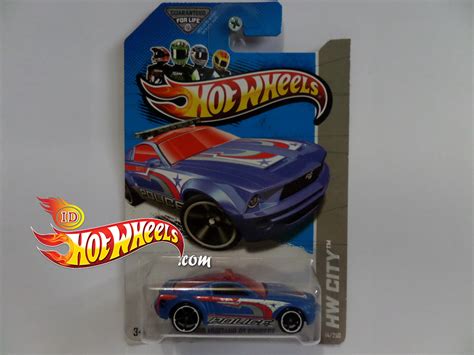 Hot Wheels 2013 Hw City Ford Mustang Gt Concept Treasure Hunt