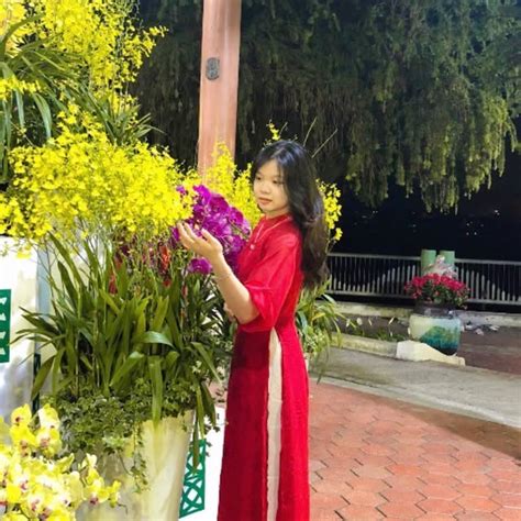 Phạm Lan Anh Naokoeui • Threads Say More