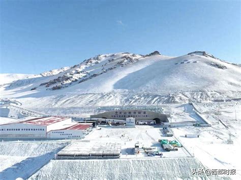 世界最长高速公路隧道！天山胜利隧道顺利贯通施工乌尉中导