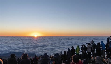 2년만에 열린 한라산 정상 새해맞이 야간산행 노컷뉴스