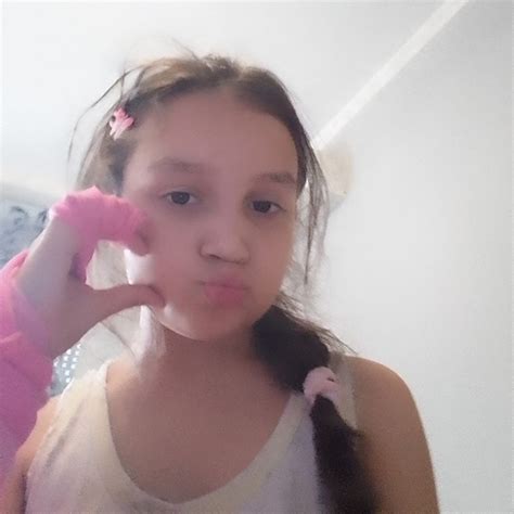 Анелия Youtube